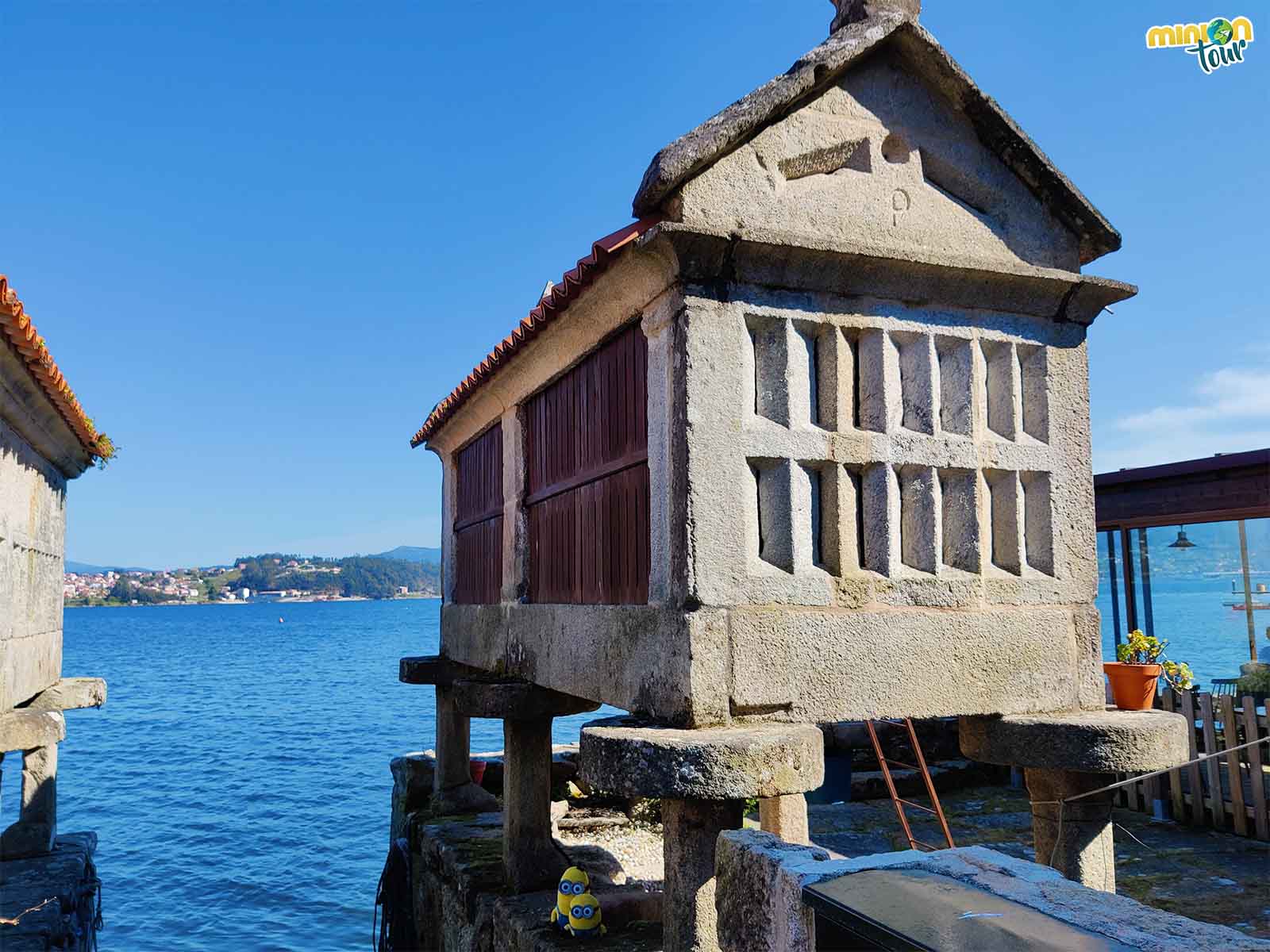 Qué ver en Combarro en un día, el pueblo de los hórreos en el mar
