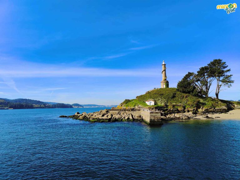 Visita a la Isla de Tambo, la isla más secreta de Galicia